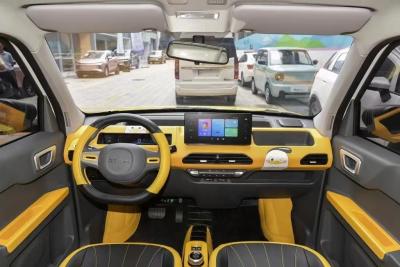 Cina Veicolo Geely Panda Mini Energy dotato di telecamera posteriore con 200 km di autonomia e 3 cilindri in vendita