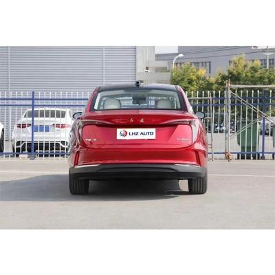 China Revolutioneer je woon-werkverkeer met Hongqi EQM-5's toonaangevende linksafrijdende elektrische SUV. Te koop