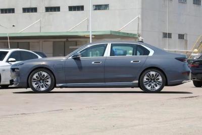 Cina BMW I7 di seconda mano Zero chilometro berlina elettrica cuoio faro a LED 5 posti ACC sinistra in vendita