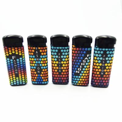 Cina Dongyi EUR Classic Style Flip Windproof Gas Lighter Dy-F008 con richiesta personalizzata in vendita