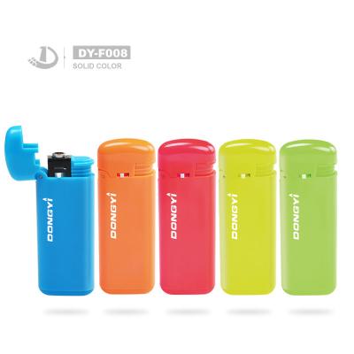 Cina Torcia Dongyi Electric Windproof lighter con ISO9994 Dy-F008 Alta vendita 6.8*2.78*1.3CM in vendita