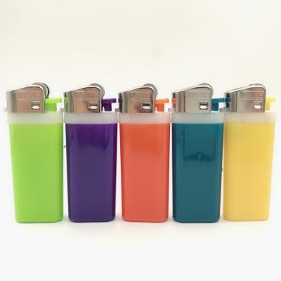 Cina Richiesta personalizzata Accettabile accendino a gas di plastica e N.W/G.W 18/19 kg in vendita