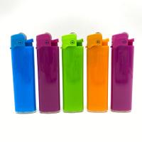 China Disposable Refillable Flint Gas Pocket Lighter 82mm Customizable OEM for sale