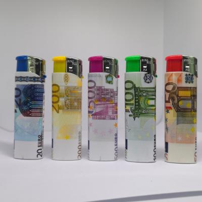 Cina Richiesta personalizzata ISO9994 Mercato europeo accendino in plastica con fumo elettronico fresco in vendita