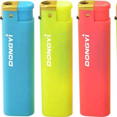 Cina 7.88*2.1*1.1 CM accendino a gas di butano per sigarette accendino a vento in vendita