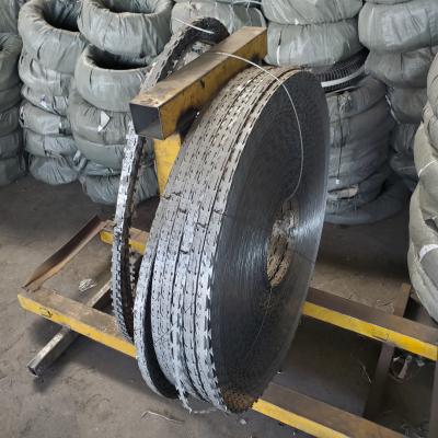 China fencing Green BTO-18 razor barbed wire From Reputable for sale