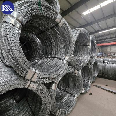 China Security razor Blade Fence for House Razor Blade Wire Mesh Roll Residential Security BTO-22 razor Barbed Wire Mesh for sale