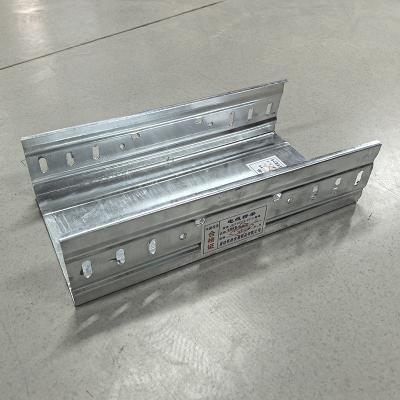 China 50mm-1000mm Galvanized Steel Cable Tray Hot Dipped Galvanized Trunking for sale