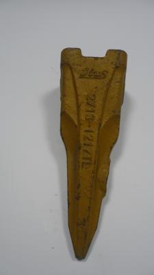 China Customized Bucket Tooth Point Standard Loader Bucket Teeth 2713Y1217 for sale