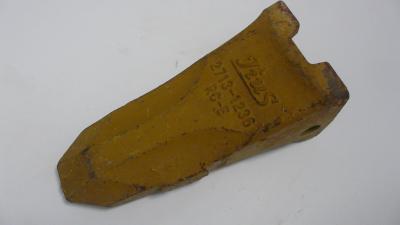 China Bucket Tooth 2713-1271  2713-1236RC Alloy Steel Rock Teeth Tips Excavator Bucket Teeth for sale