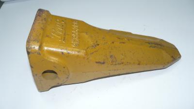 China 9W8552RC Construction Machinery Excavator Spare Part Alloy Steel Casting Steel Bucket Tooth J550 for sale