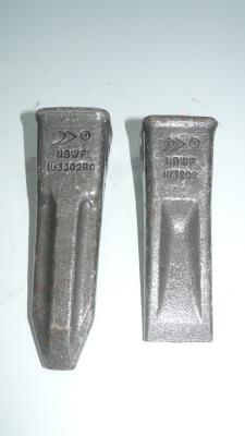 China HRC48 - HRC52 Excavator Bucket Teeth OEM 1U3202 Bucket Teeth J200 for sale