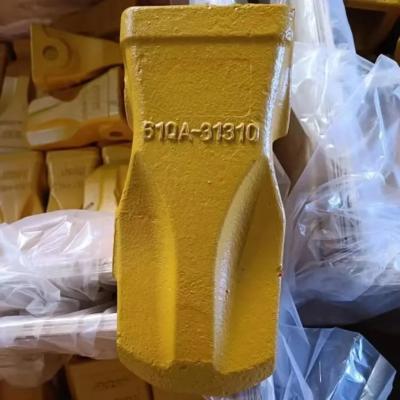 China Bucket Spare Parts 61QA-31310 Standard Bucket Teeth Suits For R385 Excavator for sale