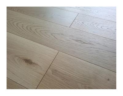China Selected Grade Natural Invisible Lacquered Oak Engineered Wood Flooring en venta