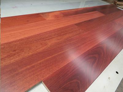 China Jarrah dirigió el suelo de la madera con el borde cuadrado. superficie lisa, color natural en venta