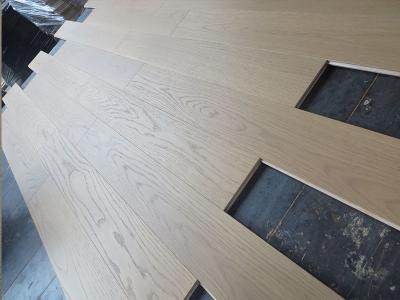 China American White Oak engineered flooring with selected A/B grade. light stained for different designs for sale