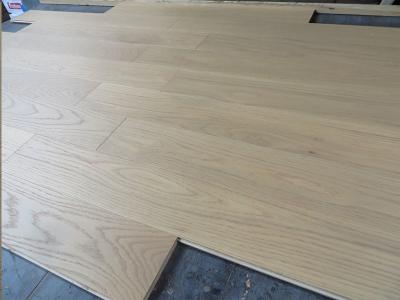 China American White Oak engineered flooring with selected A/B grade. light stained for different designs for sale