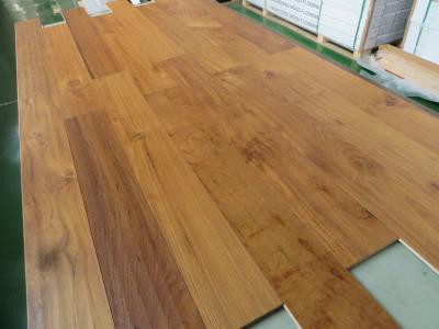 China el suelo de madera dirigido las multi-capas rústicas de la teca de Birmania del grado con haber cepillado leve y handscraped el acabamiento en venta