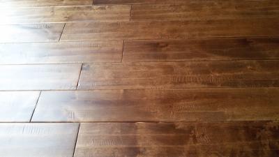 China rustic Solid Birch Hardwood Flooring., stained and matt finishing, handscraped and chatter surface for sale