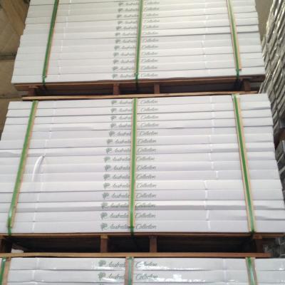 Chine Plancher de bois de construction de Blackbutt Eningeered d'Australien, surface plane avec la couleur naturelle à vendre