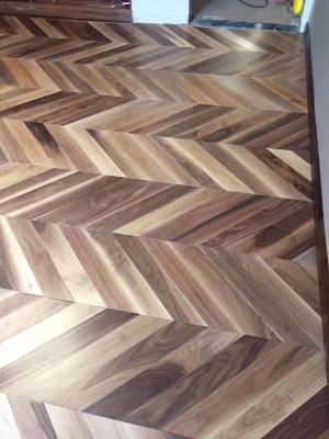 China C Grade And Natural Lacquered Chevron Pattern Parquet Eco Friendly for sale