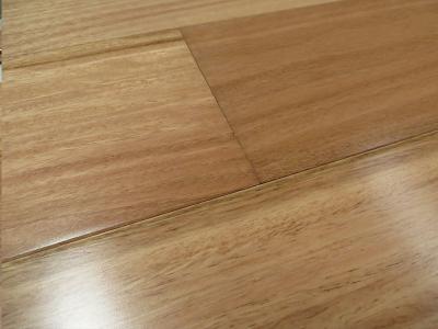 Chine Plancher de bois de construction de Blackbutt Eningeered d'Australien, surface plane avec la couleur naturelle à vendre