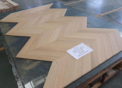 China 2 Layers Chevron Oak Engineered Wood Flooring Natural Vanished 510 x 90 x 10/4MM for sale