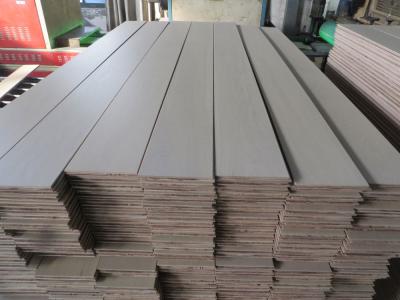 China el blanco manchó el suelo de madera dirigido las capas multi del roble con el acabamiento cepillado leve en venta