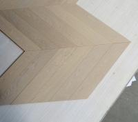 China White Stained Engineered Oak Chevron Flooring Premium Grade EC54 Color for sale