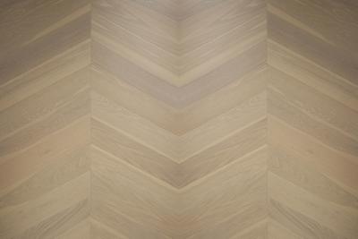 China 360-1200mm Oak Engineered Chevron Parquet Flooring With Angle 60 Degree for sale