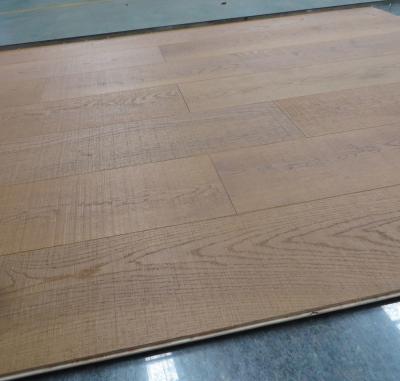 China Rustic Oak multi-layers engineered wood flooring with saw mark for sale