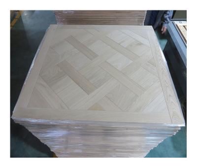 China Unfinished Versailles Panels Flooring Oak Engineered Panels With Internal Bevels for sale