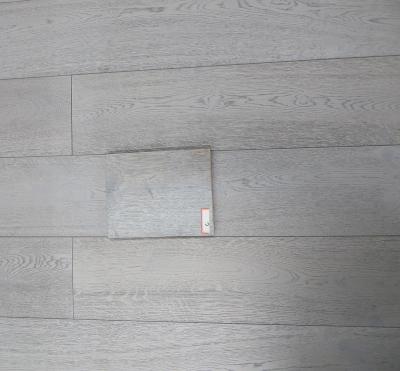 China smoked Oak Engineered Wood Flooring with silver powder for sale