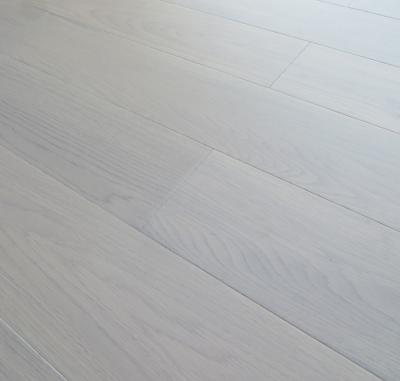 China Premium Russian White Oak Engineered Wood Flooring, white stained, color E35 for sale
