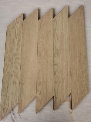 China Invisible Lacquered Natural Oak Chevron Parquet Flooring To France for sale