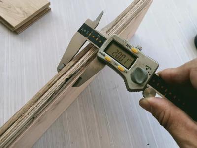 China Rustic Oak Herringbone Parquet Flooring Block Natural Lacquered for sale