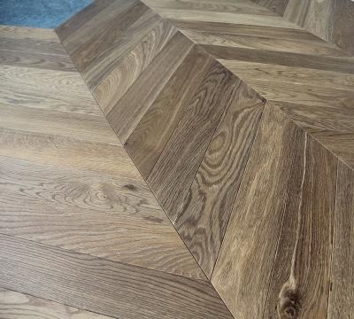 China Dark Smoked Wax Oiled Engineered Wood Chevron Flooring Matt Design for sale
