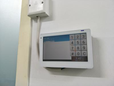 China White OEM Wall/Glass Mount POE Power 7 Inch Touch Screen Android OS Control Panel for sale