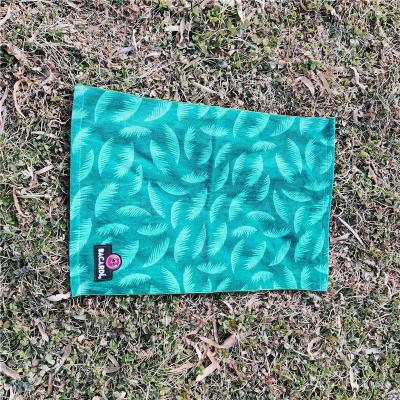 Chine microfiber en gros   serviette de plage faite sur commande d'impression de concepteur avec la serviette de plage à séchage rapide libre d'été de sable de logo à vendre