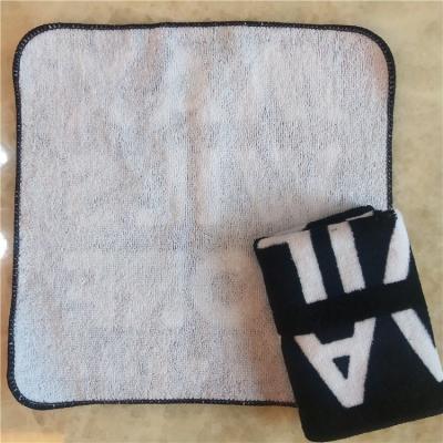 Chine La coutume bon marché de microfiber de la Chine a imprimé la petite mini serviette de visage d'enfants à vendre