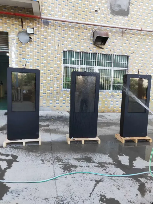 Kiosk displaying multimedia content