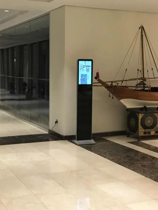 21.5inch Advertising LCD Display Digital Signage Kiosk with Shelf