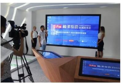 China 49 de Vertoningsmonitors HD 4K van de Duim het Videomuur Reclamescherm AC 100v~240v 50/60HZ Te koop