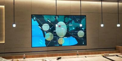 China 49 de Vertoningsmonitors HD 4K van de Duim het Videomuur Reclamescherm AC 100v~240v 50/60HZ Te koop