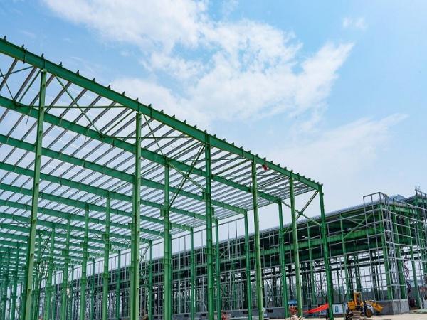 Quality AISC Steel Workshop Buildings 20t Crane Capacity Multi Process Spatial for sale