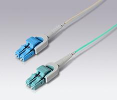 中国 2.0 Mmの単一モード繊維のパッチ・コードの切替可能なUnibootの二重OS2ポリ塩化ビニールOFNR 販売のため