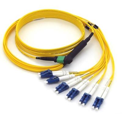 China PVC LSZH Jacket MPO MTP Patch Cord High Density 40G/100G Cabling Solutions for sale