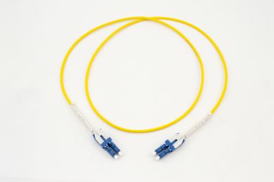 中国 極性の切替可能なUniboot MPO MTPのパッチ・コードLCへのプッシュ プル タブとのLC OS2 9/125um 販売のため