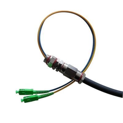 Cina PE all'aperto rinforzato dell'acciaio inossidabile del centro del cavo a fibre ottiche 2 della treccia di SC/FC rivestito in vendita