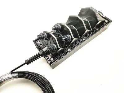 China Caja terminal de la fibra al aire libre del puerto IP68 4 cargada completamente con los mini adaptadores del SC en venta